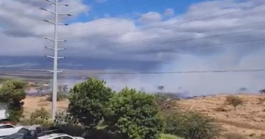 Brush fire that sparked near Piilani Highway in Kihei now 100% ...