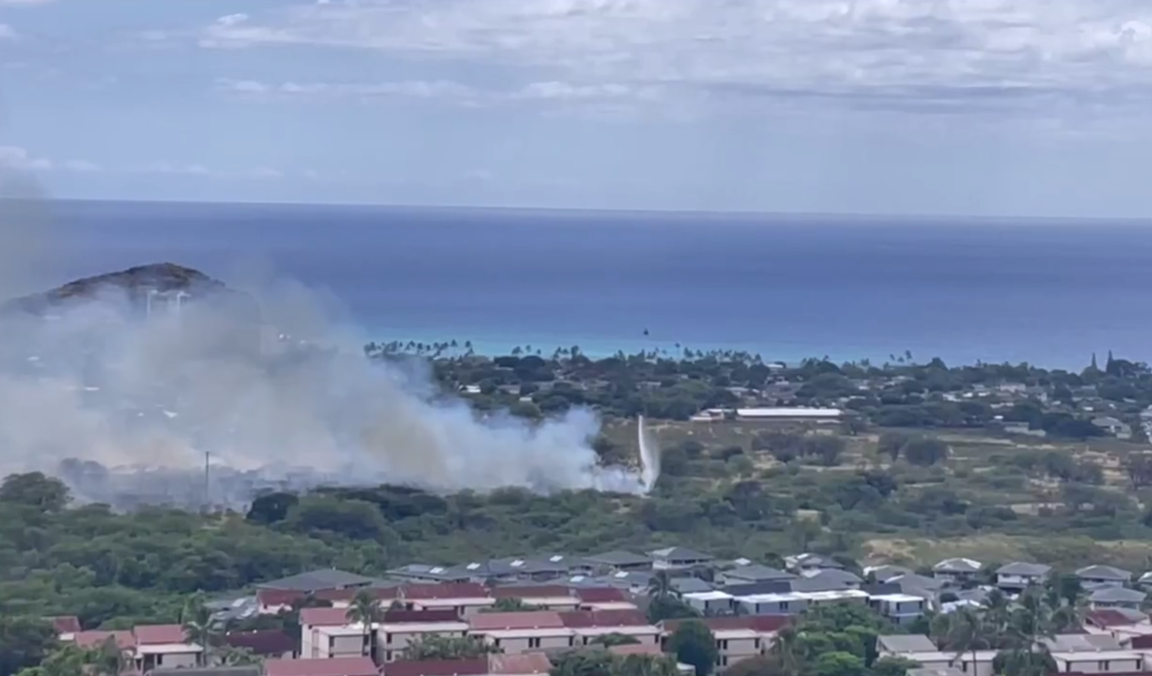 Fire crews responding to large brush fire in Makaha Valley | News ...