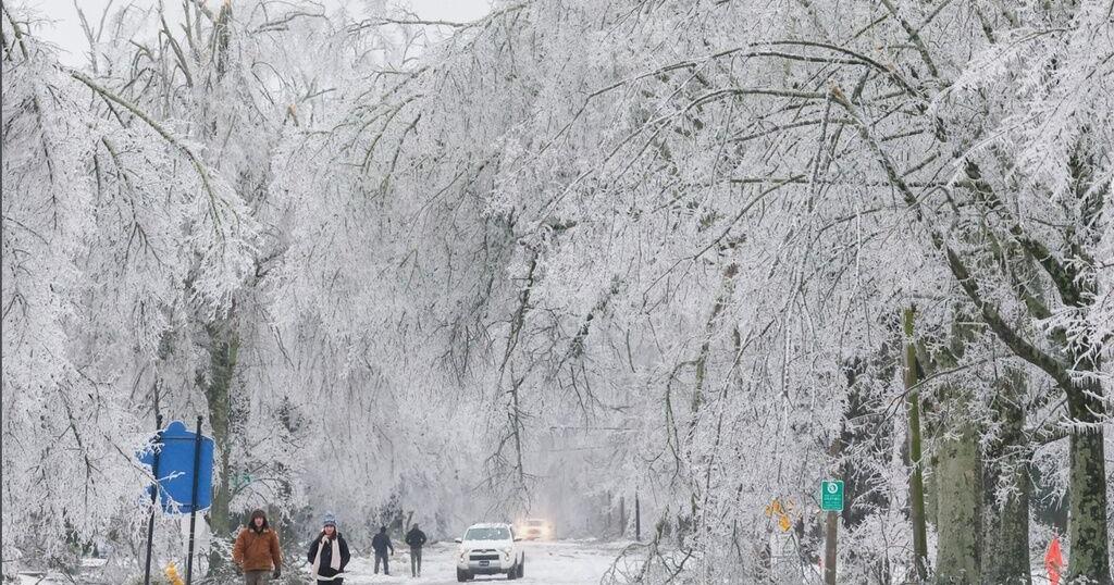 Northeast sees more snow from the tail end of a colossal winter storm ...