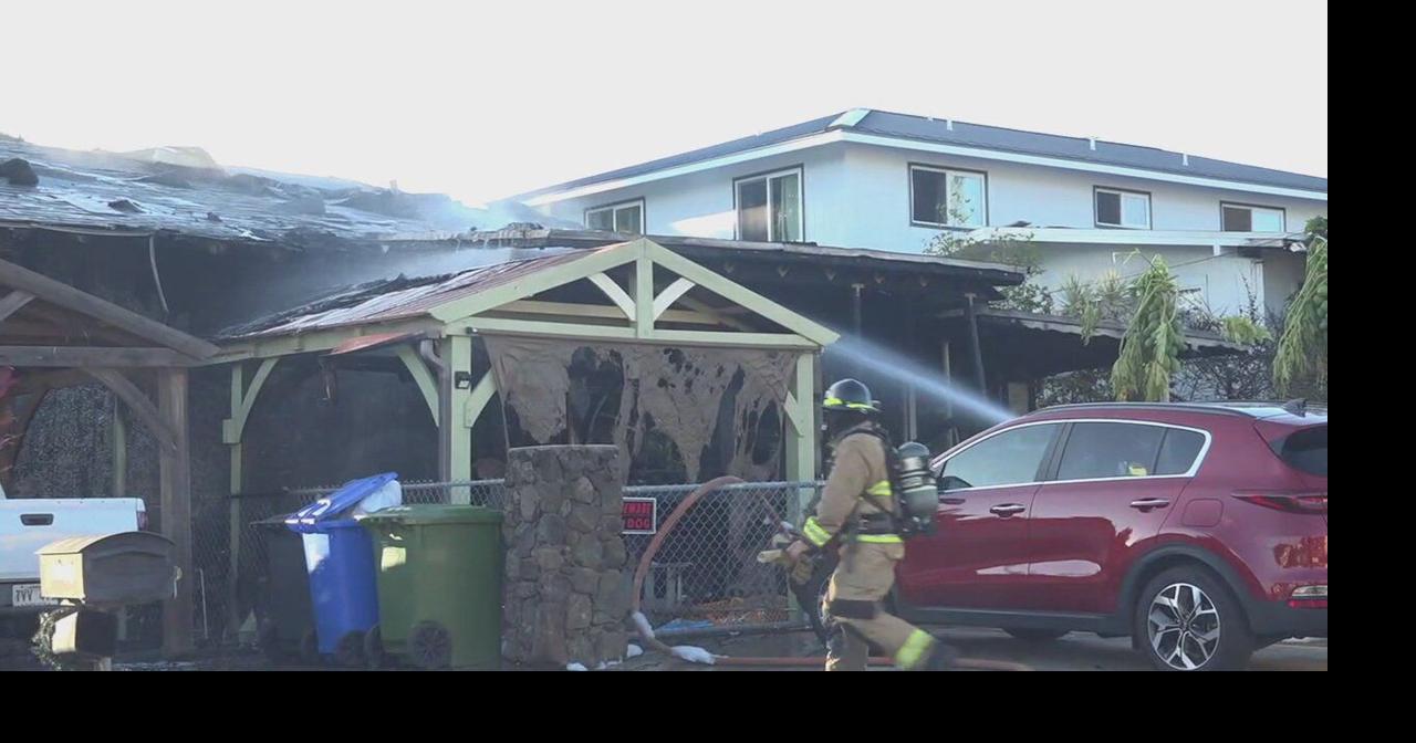 Honolulu firefighters extinguish home fire in Kailua | Local | kitv.com