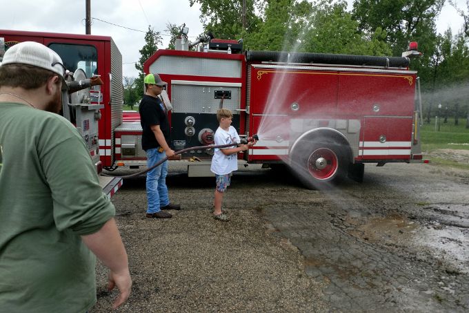 Dozens of kids enjoy Jasper Fire Department Cookout & Open House ...