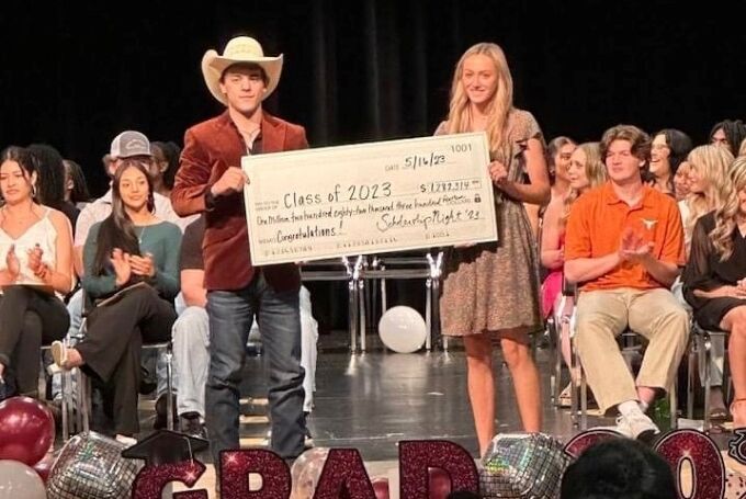 Sixty-five JHS graduates land $1.3 million in scholarships | Local News ...