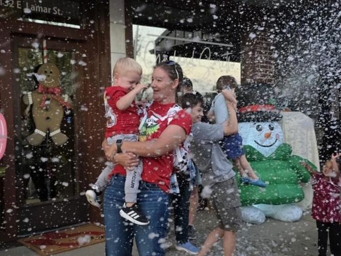 Jasper lights the courthouse up for Christmas | Local News | kjas.com