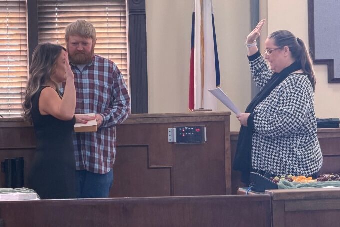 Pope sworn in as new Jasper County Auditor | Local News | kjas.com