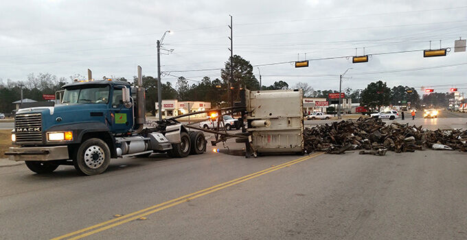 Truck trailer turns over at intersection of Highway 190 and 96 | Local ...