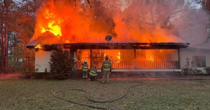 Monday morning fire completely destroyed a Newton County home | Local ...