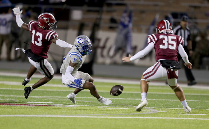 Dawgs move on to regional round after a 50-7 win over Waco Connally ...