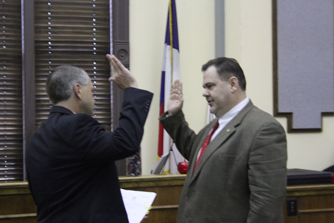 Crowd turns out to see elected officials sworn in | Local News | kjas.com