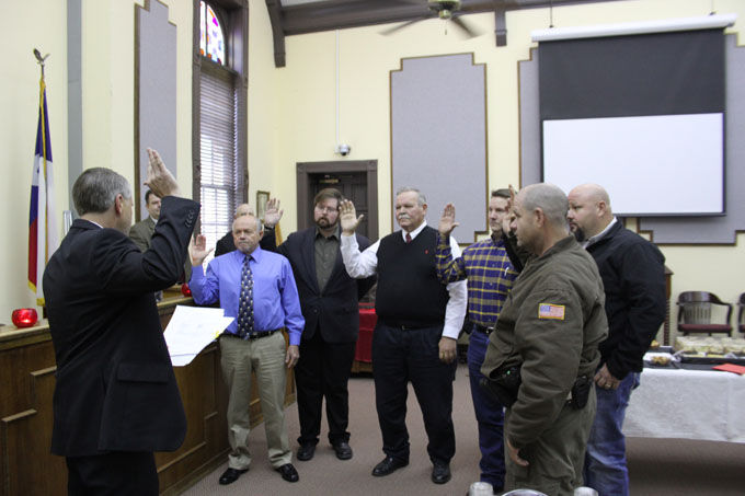 Crowd turns out to see elected officials sworn in | Local News | kjas.com