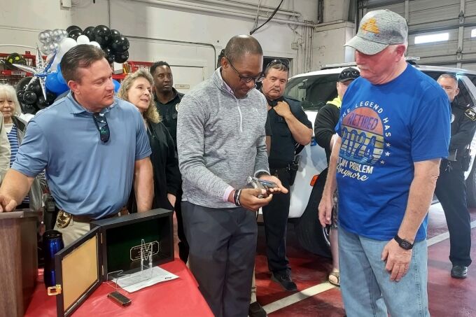 Jasper Police Chief Gerald Hall retires | Local News | kjas.com