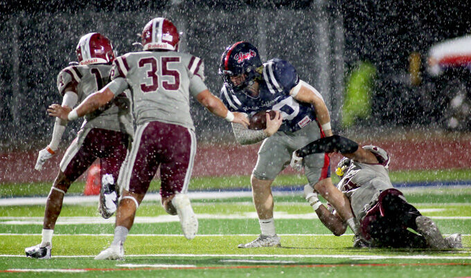 Jasper defeats Hardin-Jefferson 28 to 8 in the rain | Local News | kjas.com