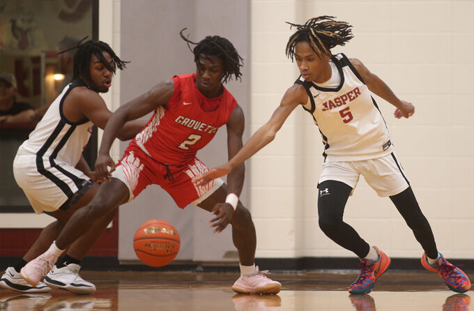 Dawgs Hoops Down Groveton | Local Sports | kjas.com