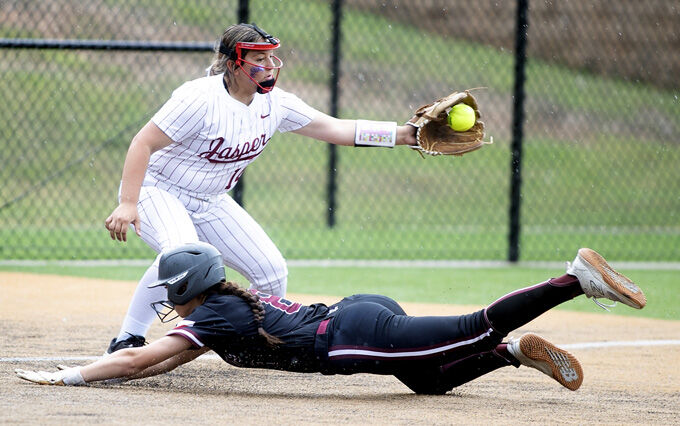 Jasper Dogs take on the Tigerettes | Local Sports | kjas.com