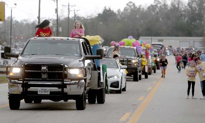 Buna Redbud Festival Parade goes off with out a hitch despite the ...