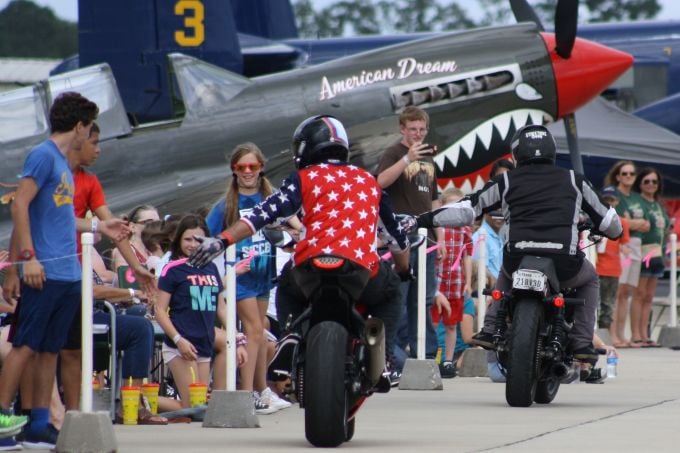 Air Show wraps up after thrilling spectators both from the air and on ...