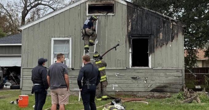 010225 Orange House Fire 1.jpg | | kjas.com