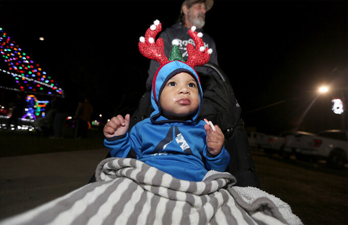 City officials estimate that over 18,000 people enjoyed Christmas in ...