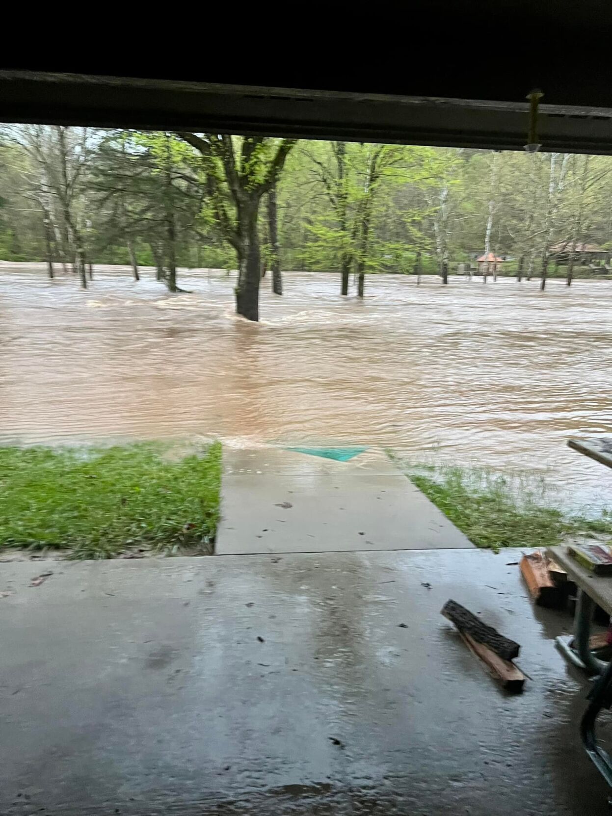 Evacuation efforts underway at Bennett Spring State Park | Newsroom ...