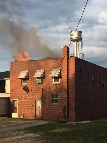 Fire damages structure in Belle | Newsroom | kjluradio.com