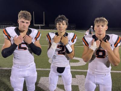 Red Oak seeks to end regular season on high note in rivalry matchup ...