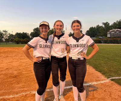 Glenwood shocks Creston with late-game rally in regional semifinals ...