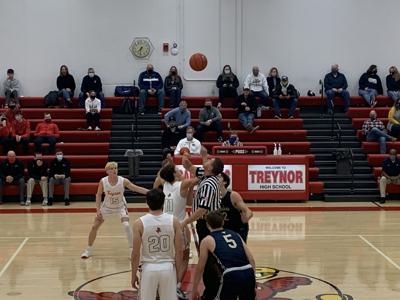 Treynor pulls away from Heelan for second-straight win to open season ...