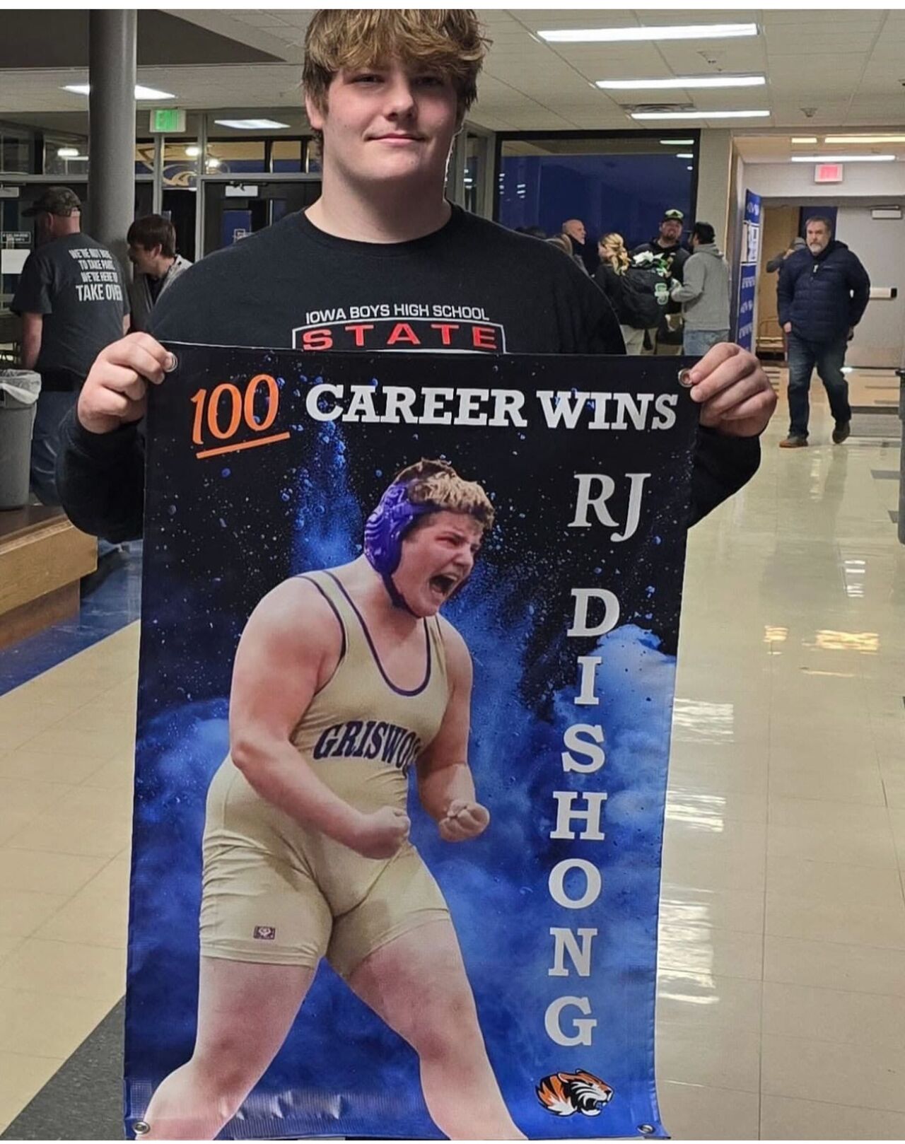 Griswold's Dishong battles through knee injury, lands opportunity with ...