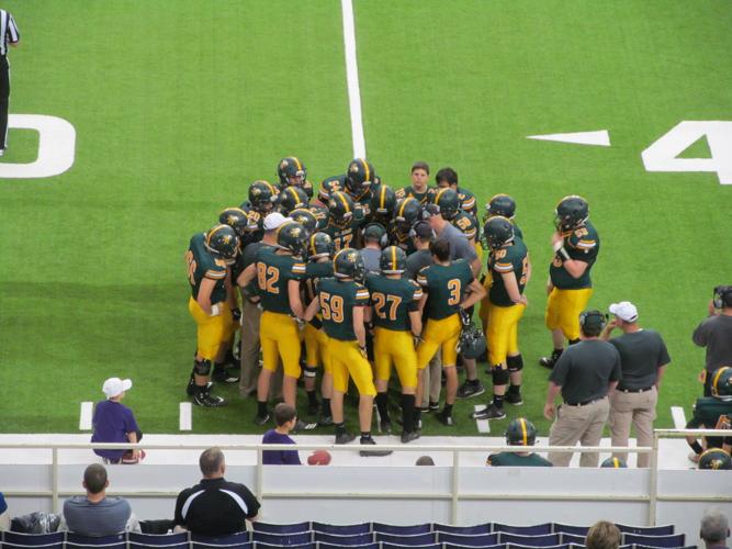 Terrific senior class plays final game for St. Albert football | Sports ...