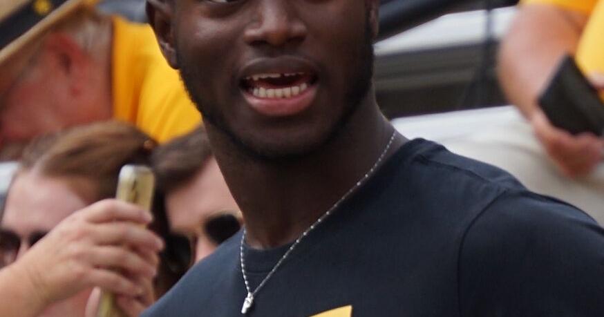 Canadian big man Tadjo chooses Iowa | Sports | kmaland.com