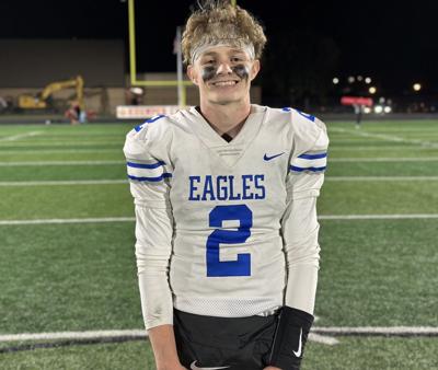 Ravlin shines in second half, Underwood takes down Kuemper in district ...