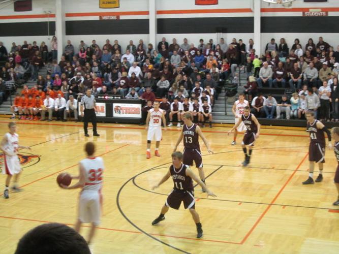 Shenandoah @ Red Oak Basketball | Gallery | kmaland.com