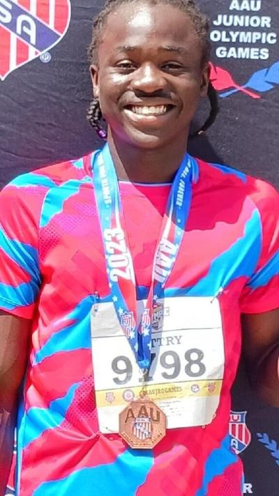 Shenandoah's Buttry ready to compete at All-State Football | Sports ...