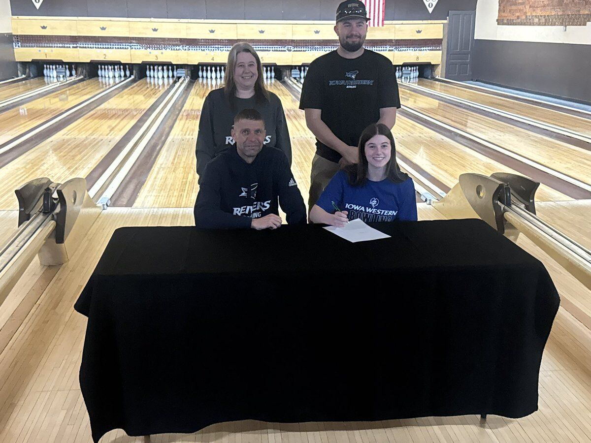 Shenandoah's Gray chooses bowling, Iowa Western | Sports | kmaland.com