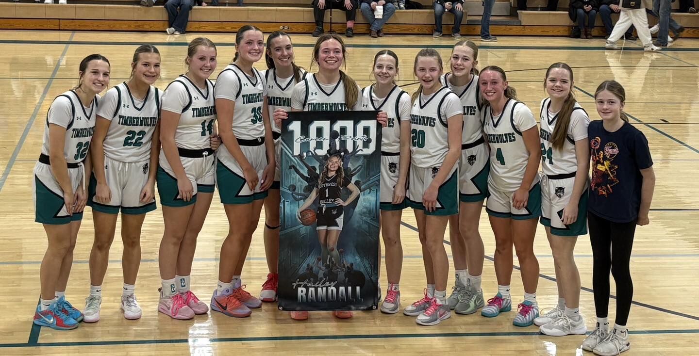 Southwest Valley splits season series, defends home court in double ...