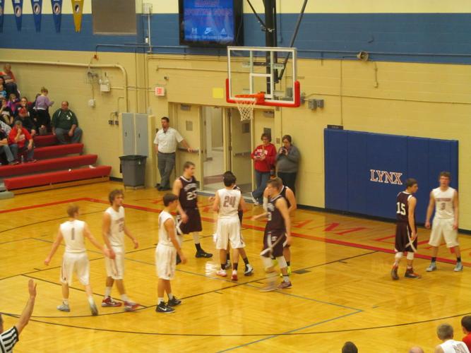 Shenandoah vs. Treynor boys basketball | Gallery | kmaland.com