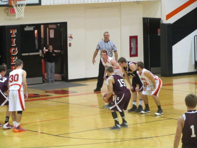 Shenandoah @ Red Oak Basketball | Gallery | kmaland.com