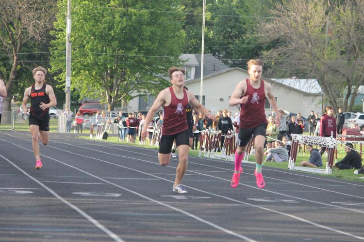 Hawkeye 10 Track and Field | Gallery | kmaland.com
