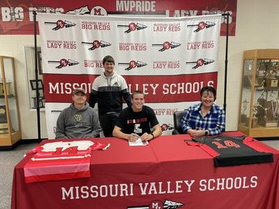 Missouri Valley's Gilpin finds his way to Hastings baseball | Sports ...