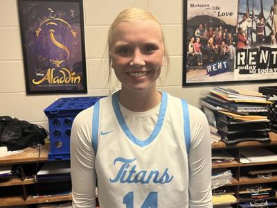 Lewis Central girls stifle Kuemper in second half, Scott drops 30 ...