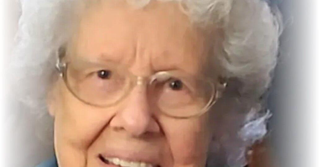 Helen Deloris (Kerns) Whitaker "Honey" | Funerals | kmaland.com