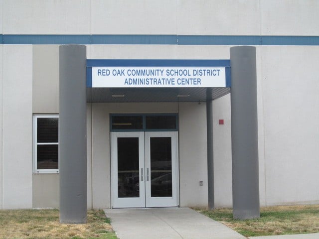 Red Oak Middle School classes relocated--resume Monday | News | kmaland.com