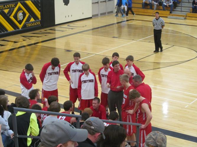Treynor at Atlantic boys basketball | Gallery | kmaland.com