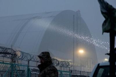 Russian strike could collapse Chernobyl shelter: plant director ...