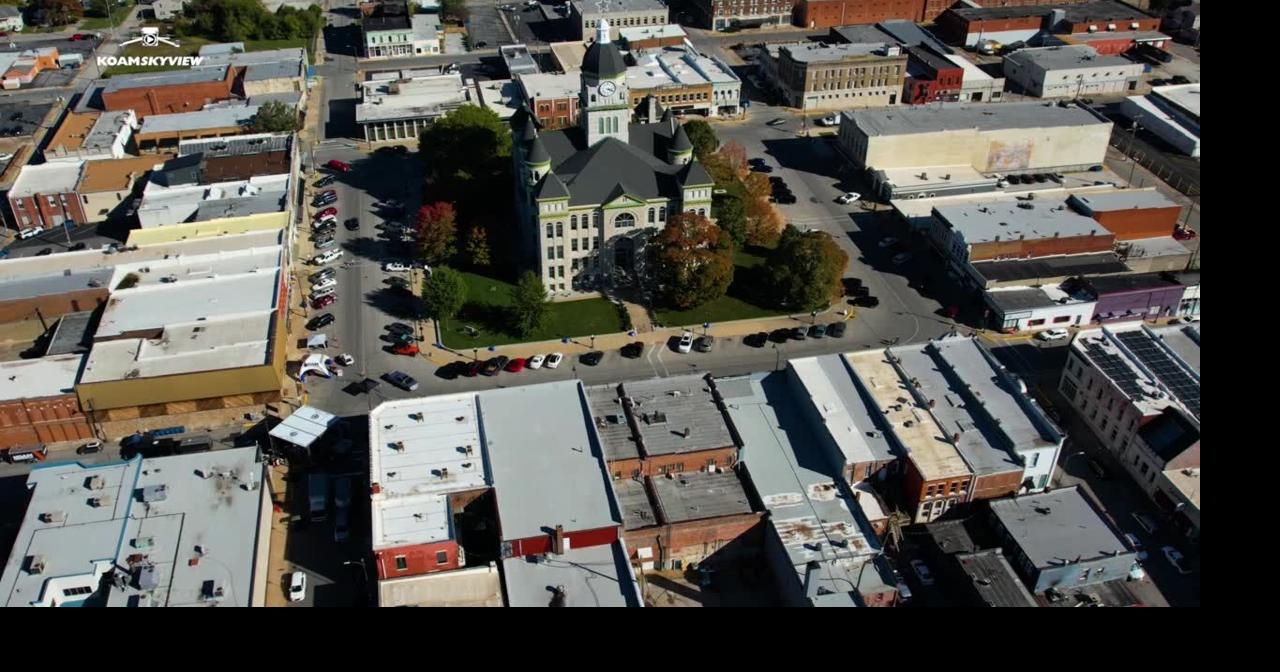 Skyview Fly around Carthage Square VO | Video | koamnewsnow.com