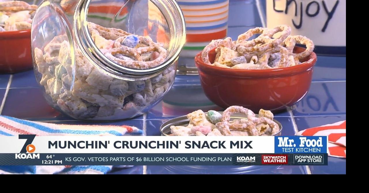 Mr. Food: Munchin' Crunchin' Snack Mix | Mr. Food | koamnewsnow.com