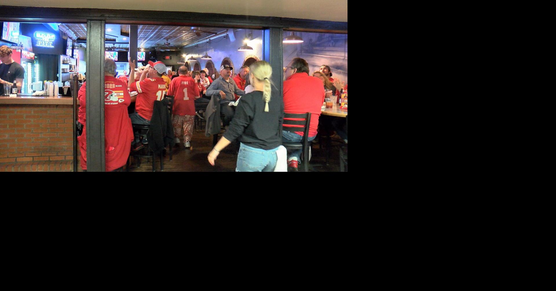 Fans gather at Super Bowl watch parties across the 4-States | Kansas ...