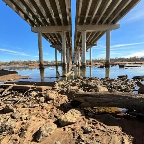 Car crashes off I-44 bridge to the Arkansas River below | Joplin News ...