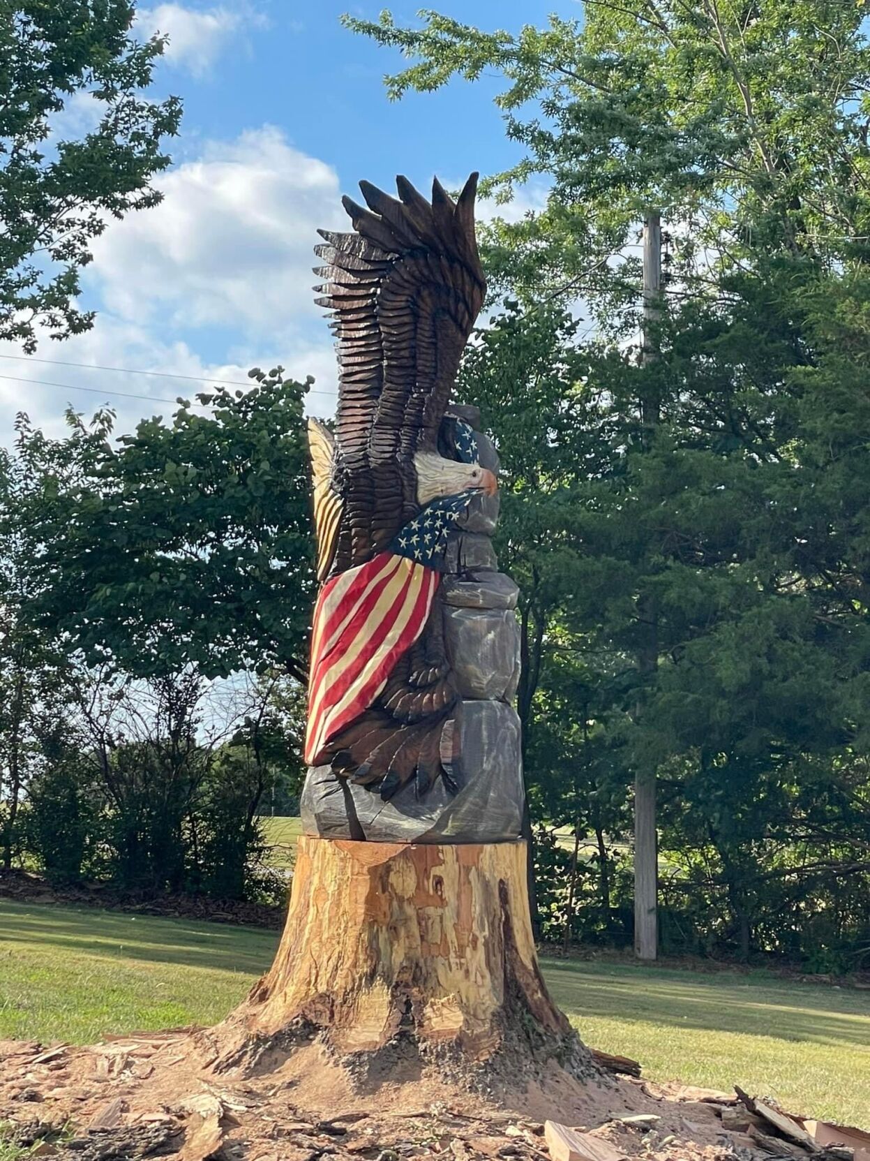 Eagle Ridge Chainsaw Carvings. | | koamnewsnow.com