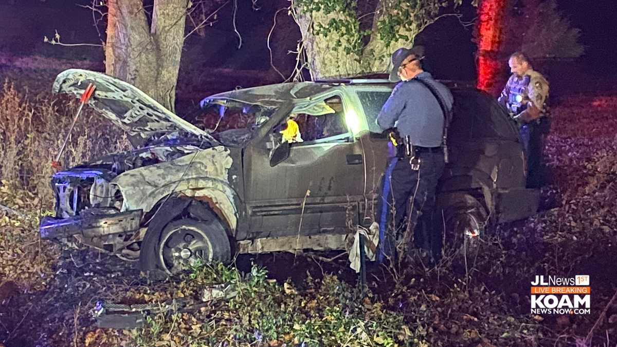 Fatal crash, then SUV burns on Peace Church Road near Carl Junction ...