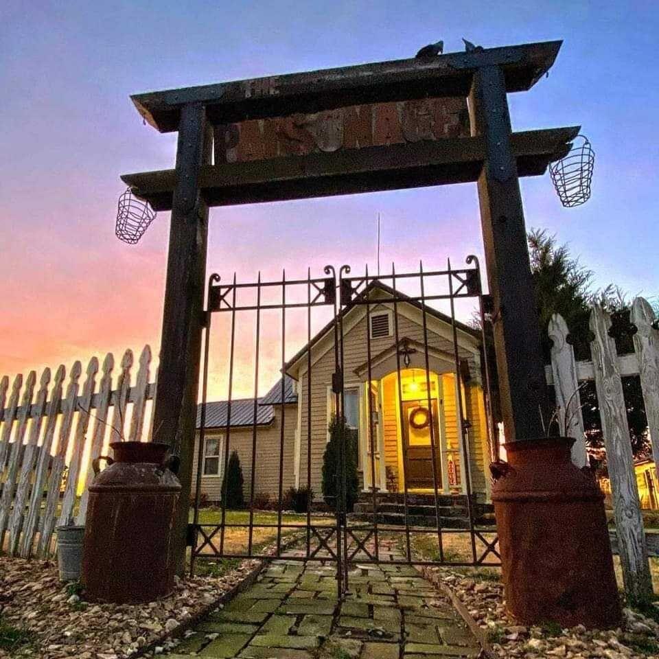 Red Oak II: Preserving Lowell Davis's artistic legacy along the ...